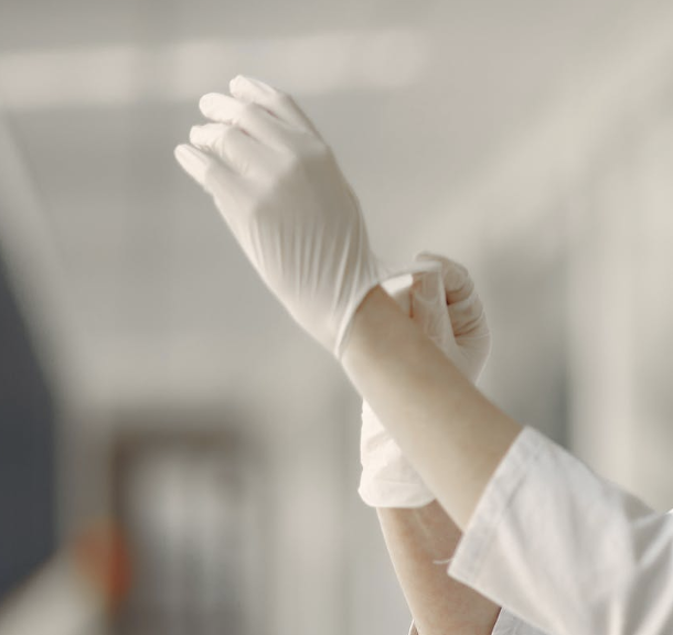How to safely remove disposable gloves